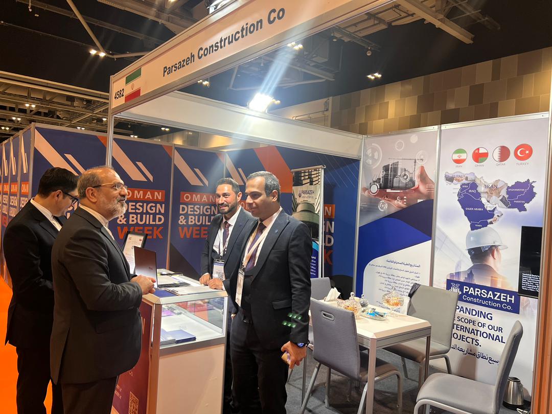 سفارة جمهورية إيران الإسلامية - عمان- زیارة السفیر الإیرانی لمعرض ...